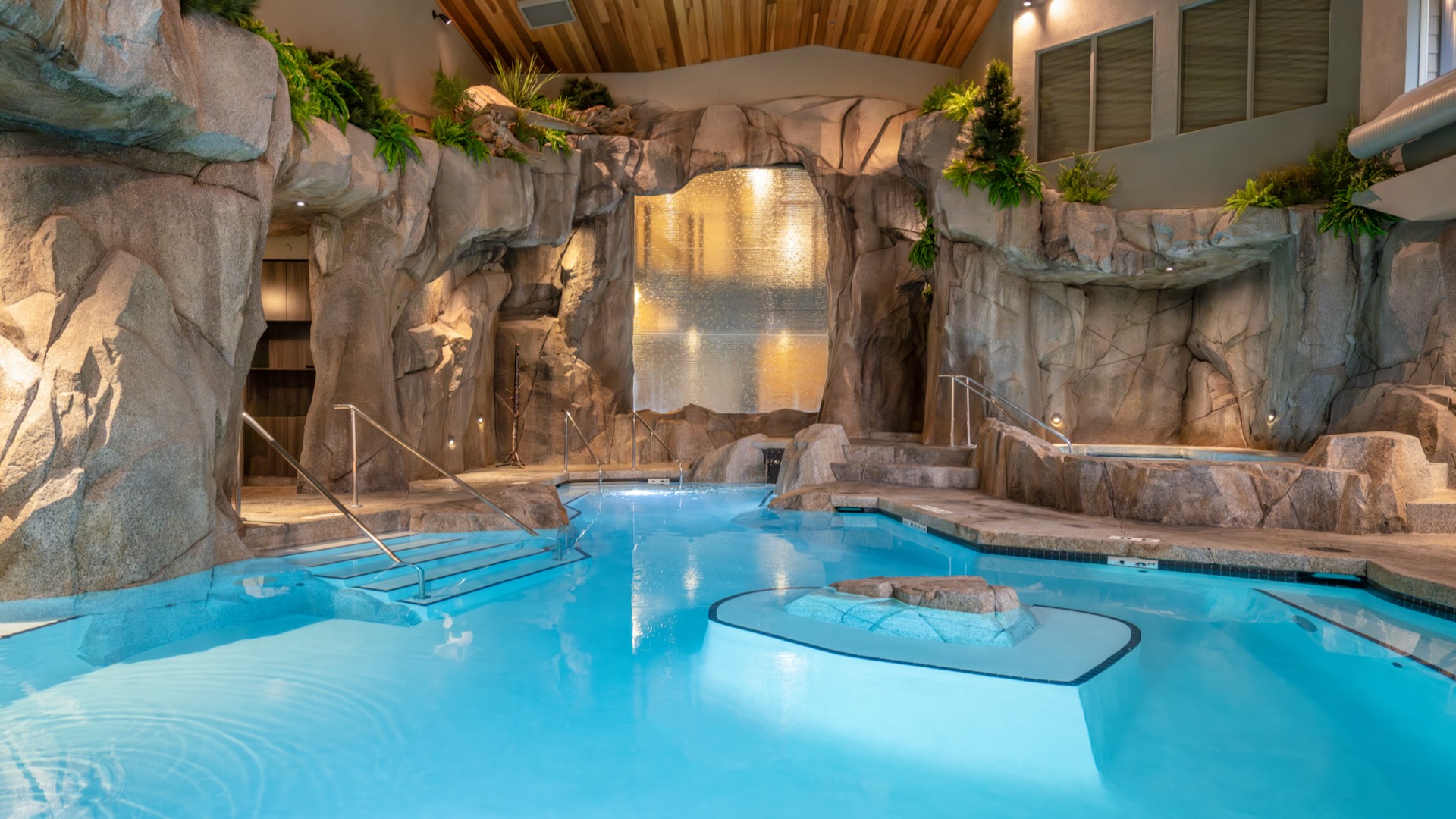Happy Spa-lidays Midweek Escape Package at Grotto Spa